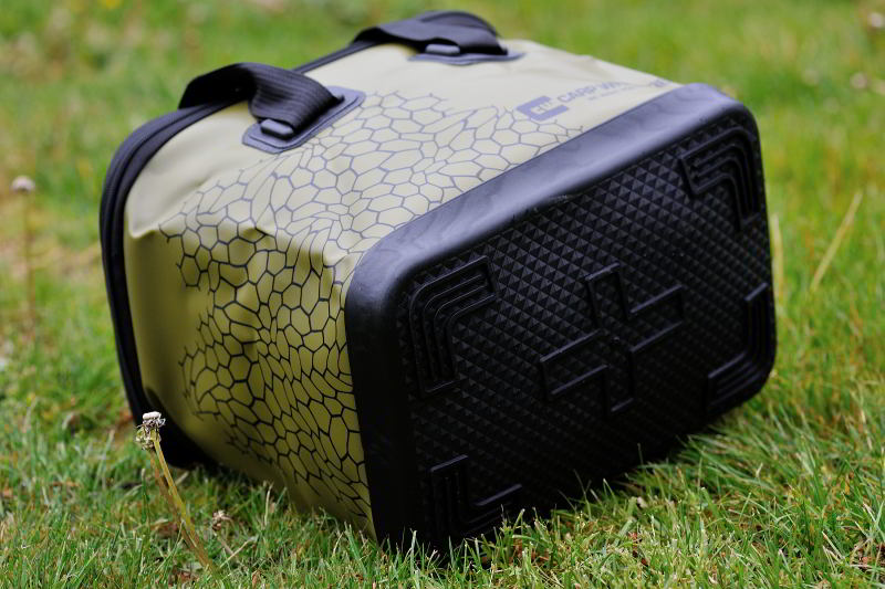 Karpertas kopen | No.1 Waterdichte Karpertassen | Carp Whisperer